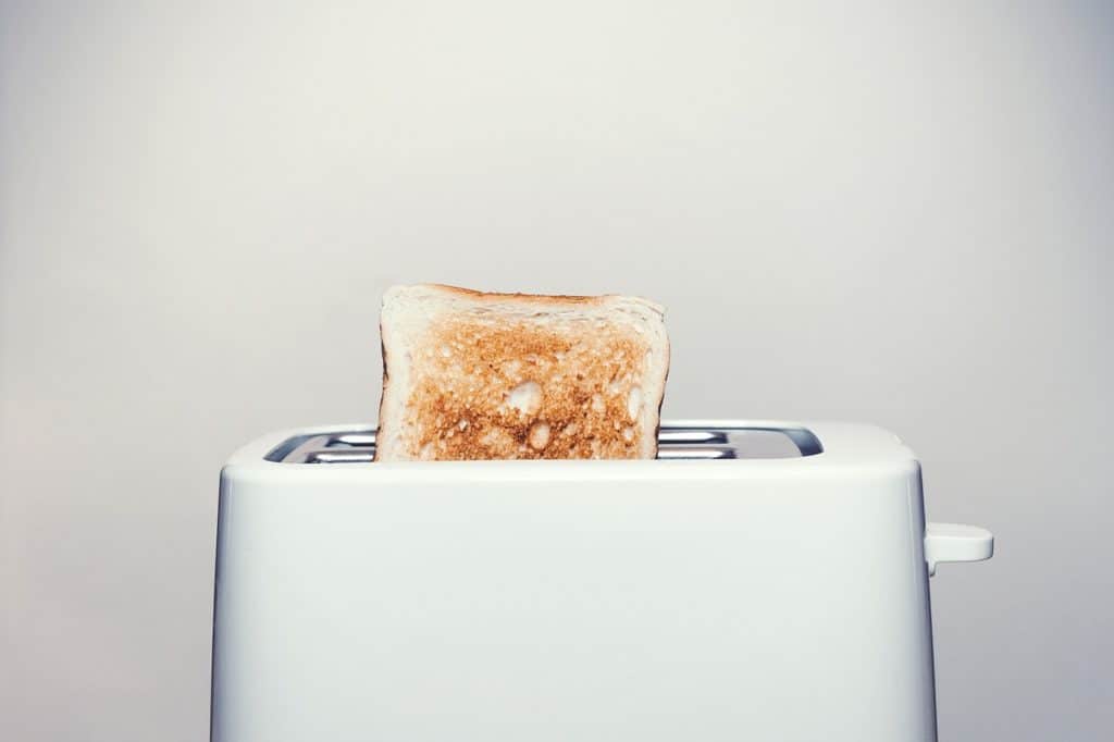 What’s The Best 4 Slice Toaster? Top 10 Revealed - reheatsuite.com